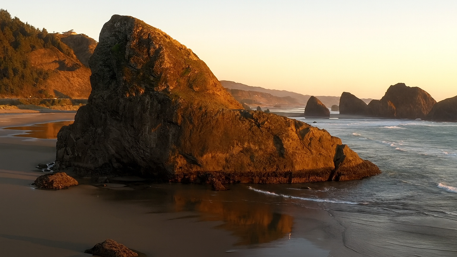 Costa do Oregon EUA – Rochas no Mar e Pôr do Sol em 4K