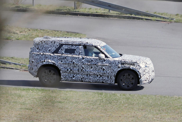 Baby Land Rover Defender: full details on 2027 SUV