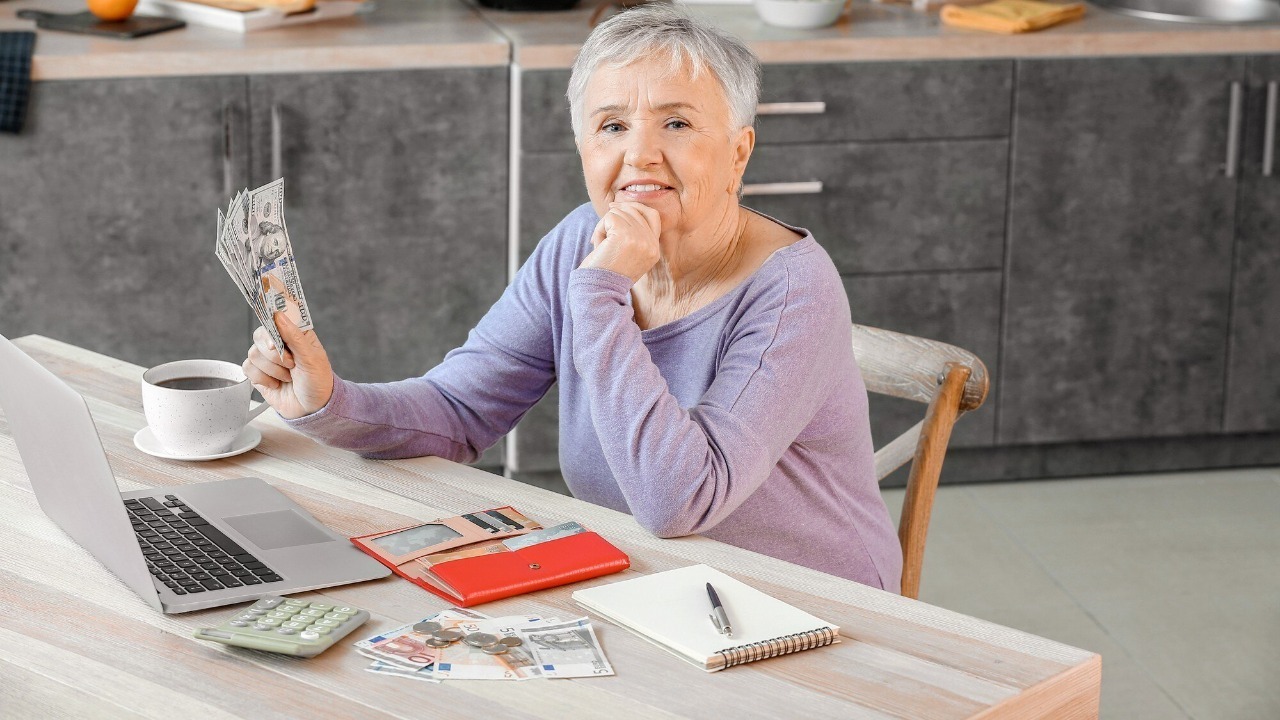 Biggest retirement expenses seniors need to prepare for