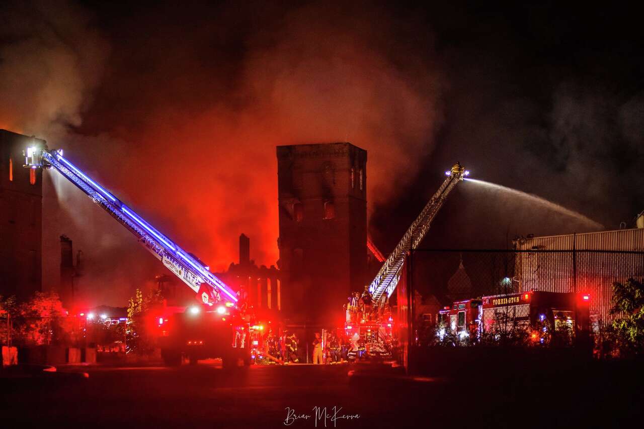 'Extremely dangerous' fire wrecks Torrington industrial buildings ...