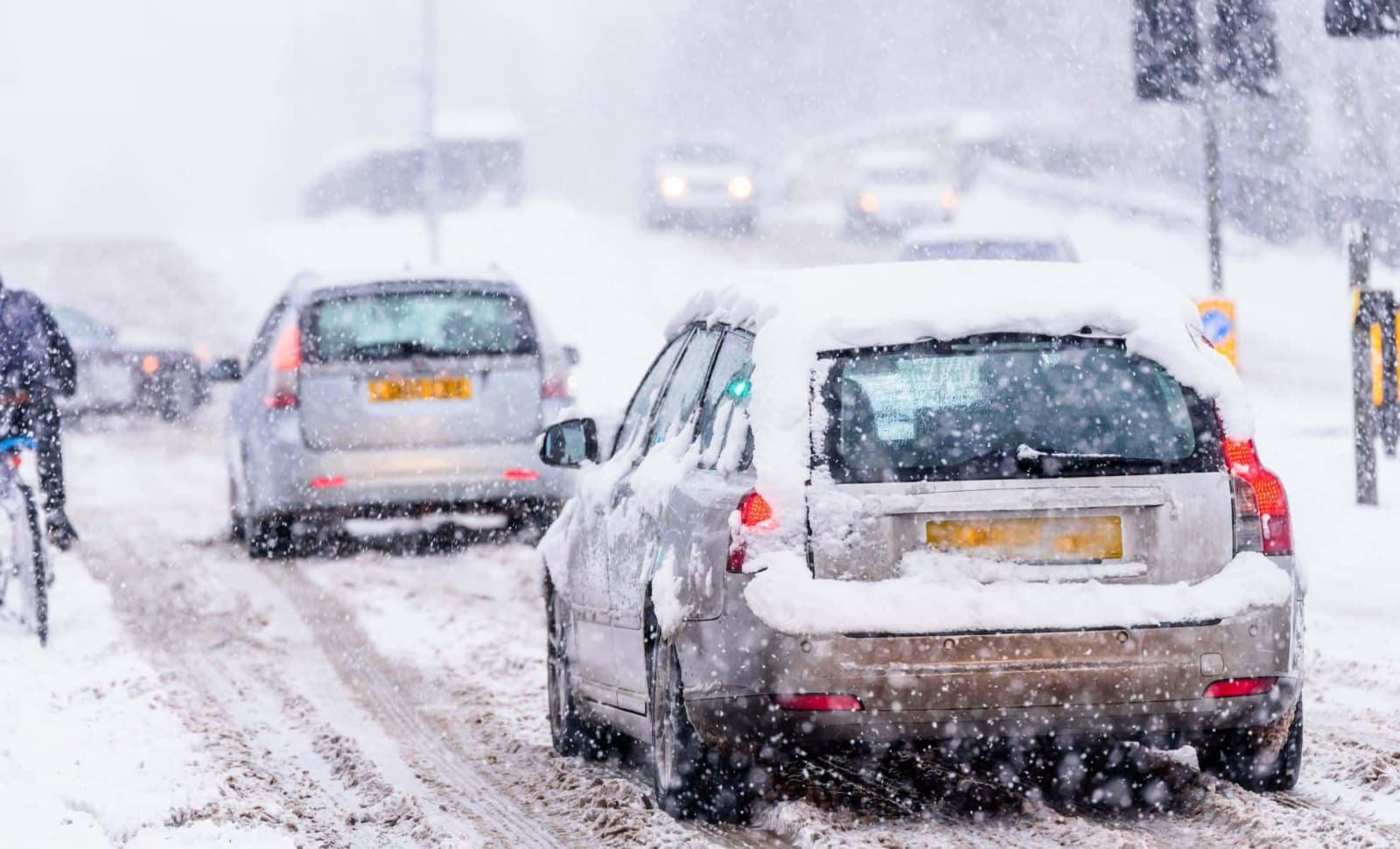 Sudden UK Snowfall Warning: 3cm-Per-Hour Flurries to Hit Multiple Regions