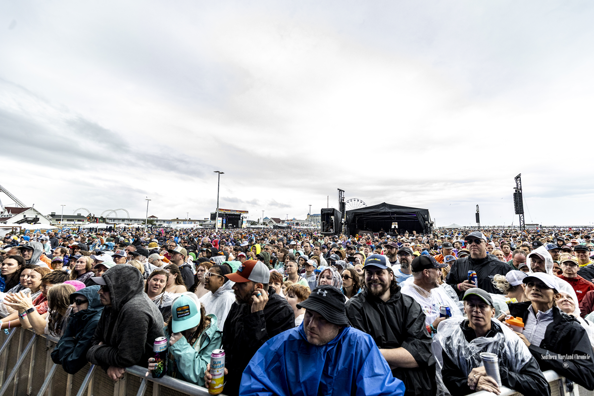 Rain poured, music soared! Day 2 of Ocean Calling in OC was epic. Read ...