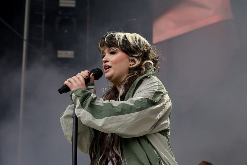 Singer Lola Young speaks out after collapsing on stage in New York