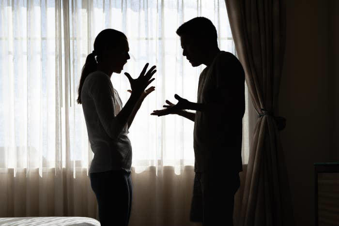 People Are Sharing The Warning Signs That Scream, “I’m A Horrible Spouse!”