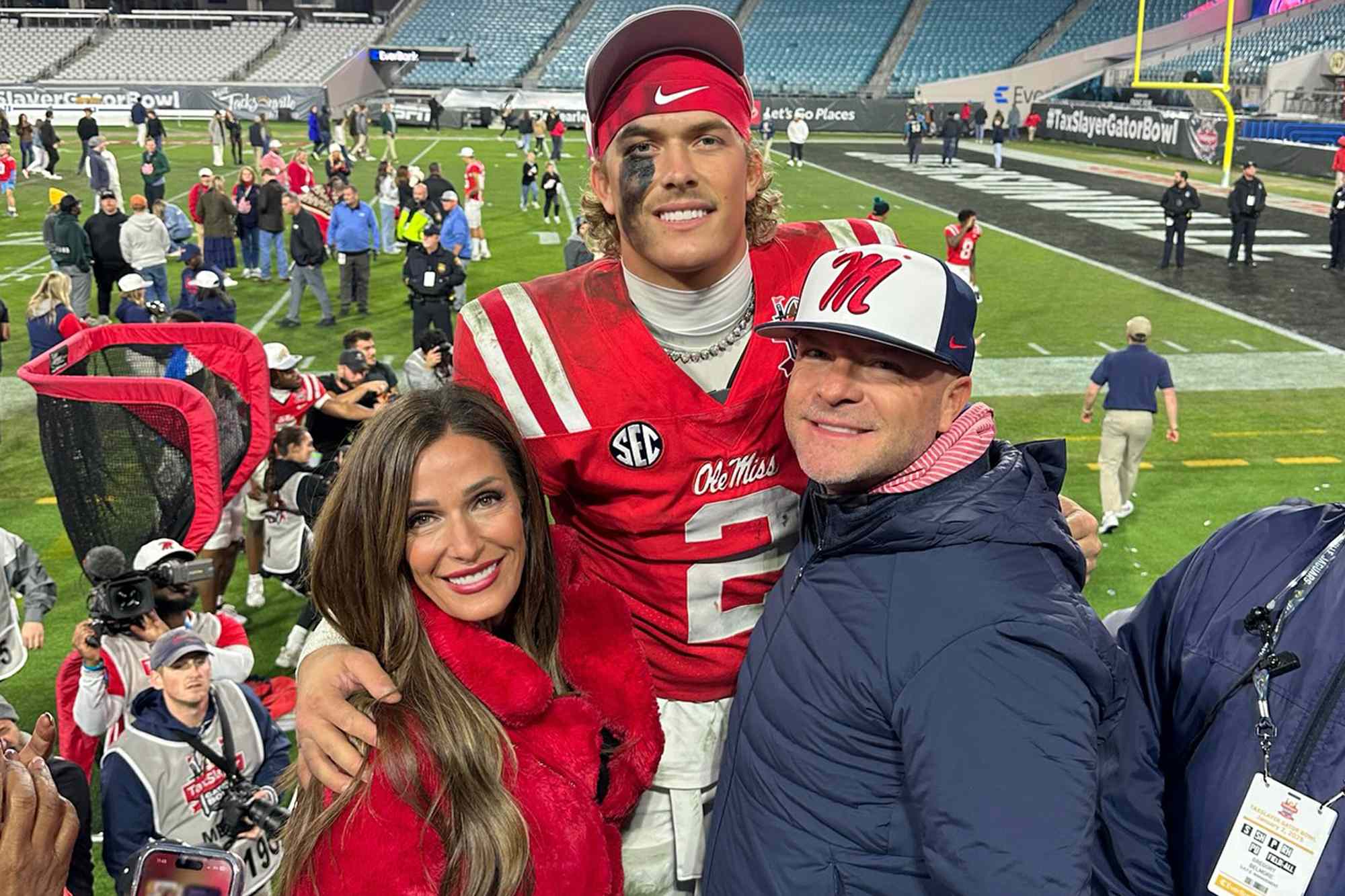 All About Giants Quarterback Jaxson Dart's Parents, Brandon and Kara Dart