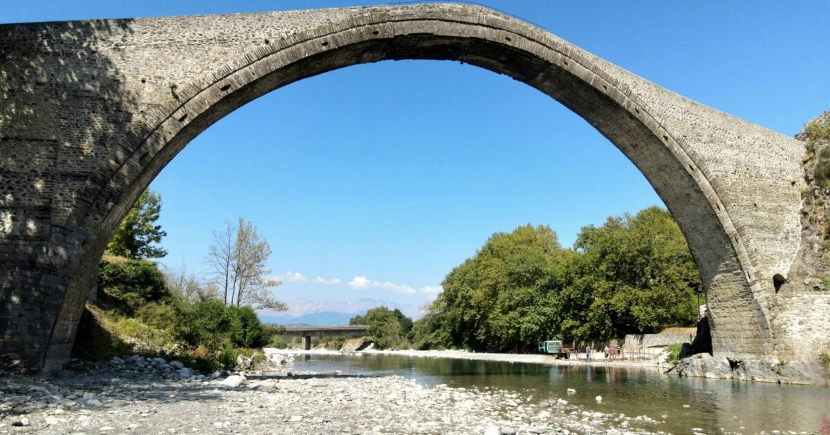 Το Γεφύρι της Κόνιτσας: Ένα αριστούργημα της ηπειρώτικης αρχιτεκτονικής ...