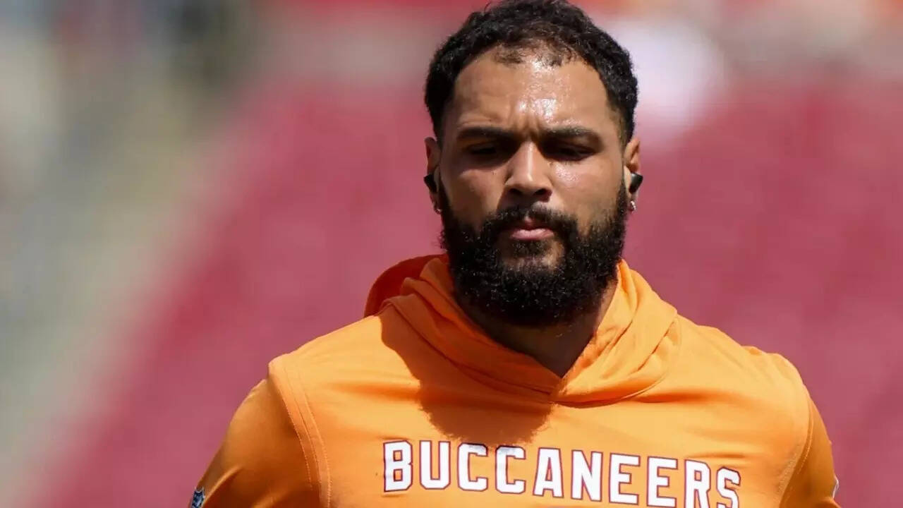 Will Mike Evans play against the Philadelphia Eagles today? Latest ...