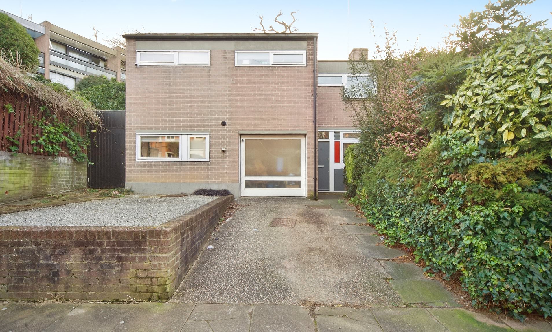 Would YOU pay £1.6M for this? Ordinary looking home goes on market for ...