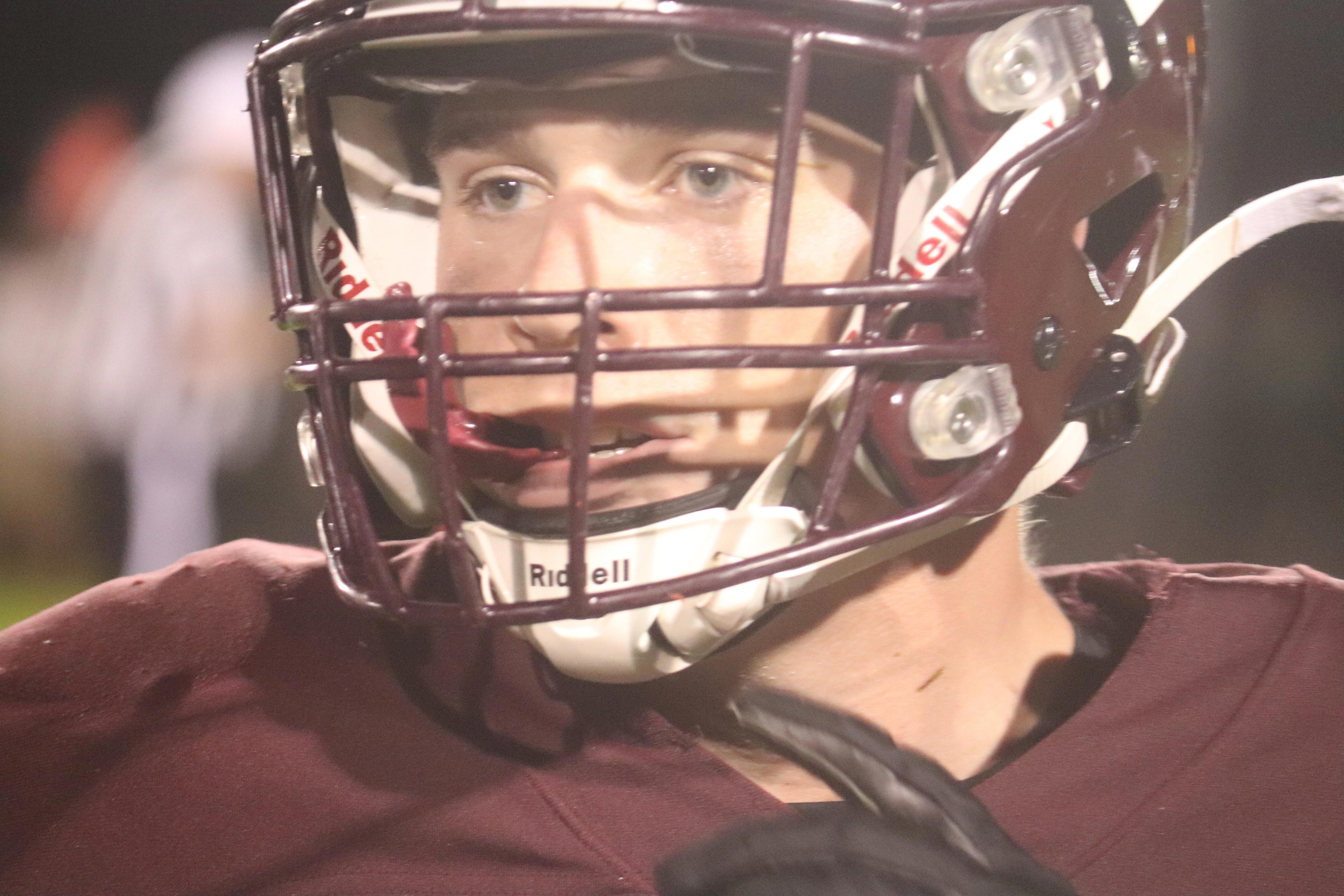 Vote for the Messenger/Herald football player of week for Week 6