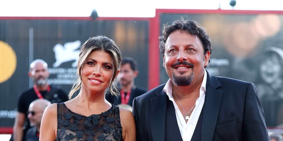 Enrico Brignano e il primo incontro con la moglie Flora Canto: “Ci ...