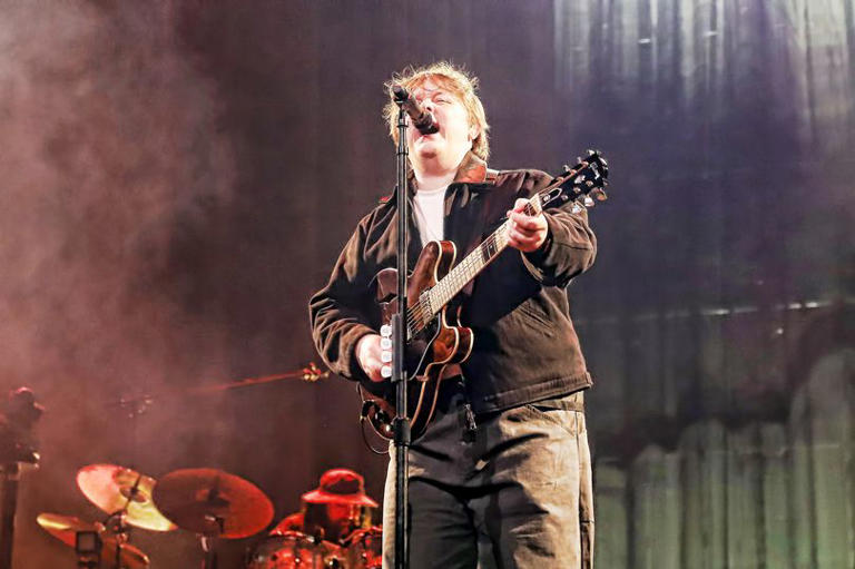 Lewis Capaldi is pure joy at Nottingham gig - and not a dry eye in the ...