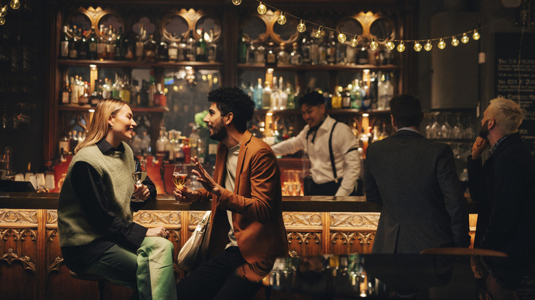 10 Shady Bar Practices That Should Be On Your Radar