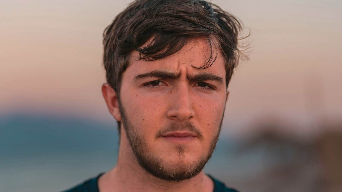 If A Man Is Really Bad News, These 10 Clues Will Make It Totally Obvious