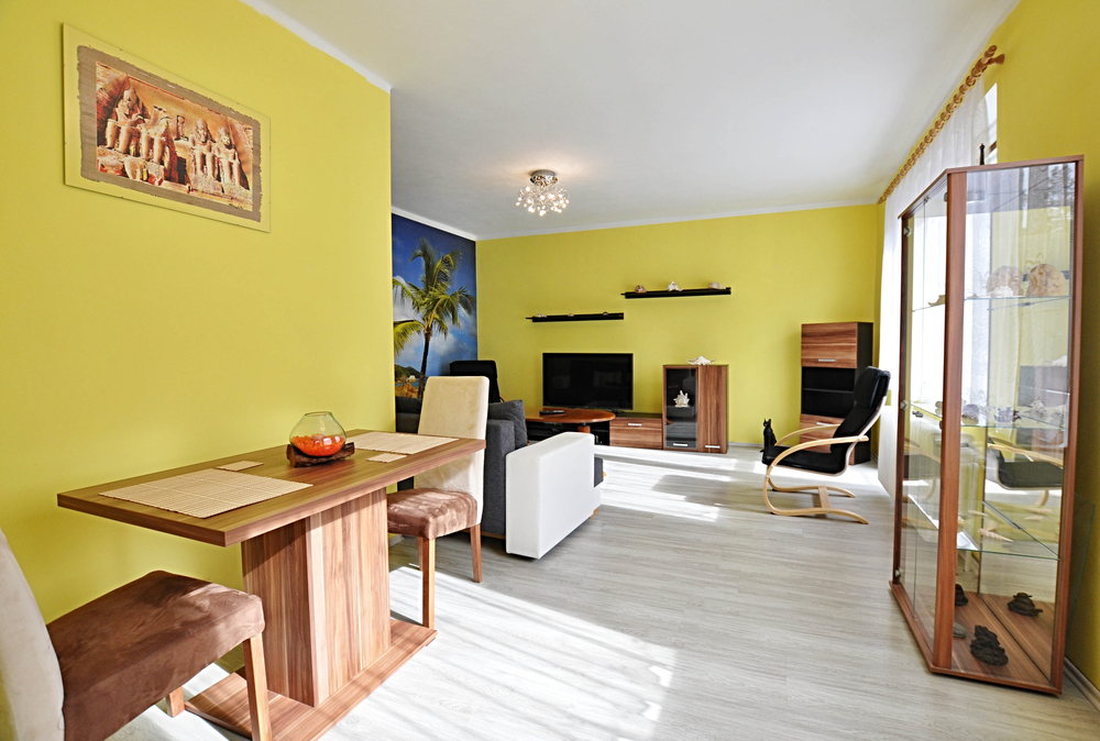 Easy Steps to Make Your Home Feel Bigger