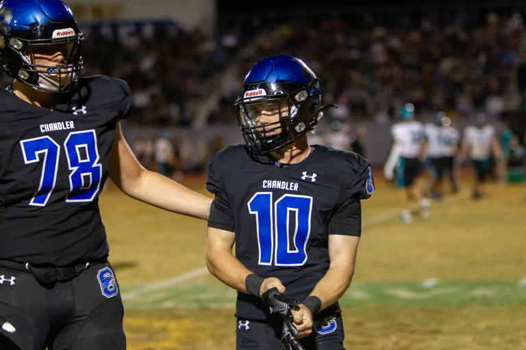 Former Chandler star QB suffers brain injury during college game in Iowa