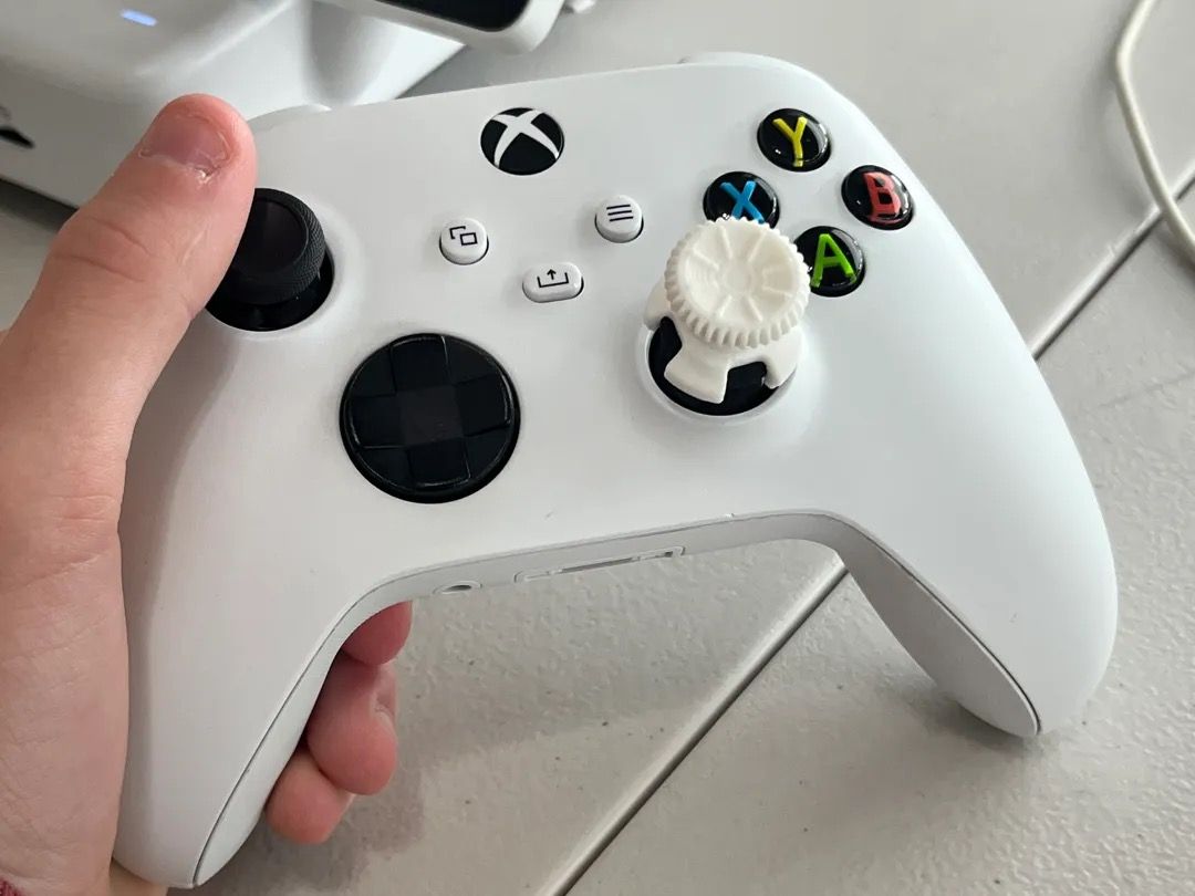 Someone discovered the reason why controllers use "A, B, X, Y" buttons ...