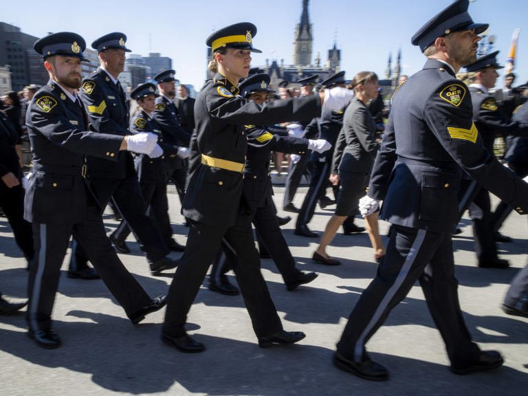 Police, peace officers mark 48th annual memorial service on Parliament Hill
