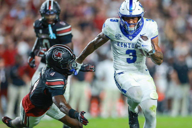 Kentucky RB apologizes after he threw football, hit LaNorris Sellers ...