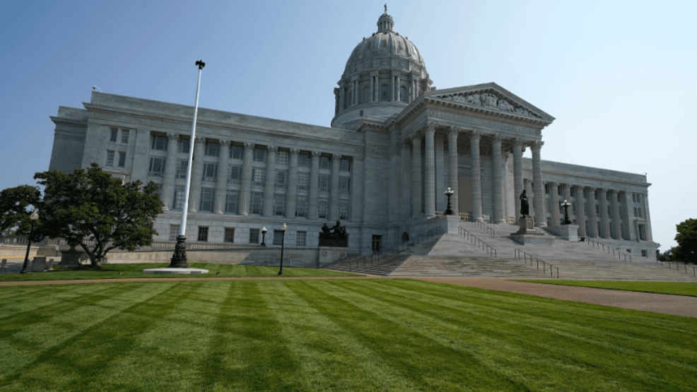 Gov. Mike Kehoe signs redistricting bill into law