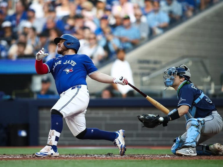 SIMMONS: 'Captain' Alejandro Kirk makes Blue Jays history