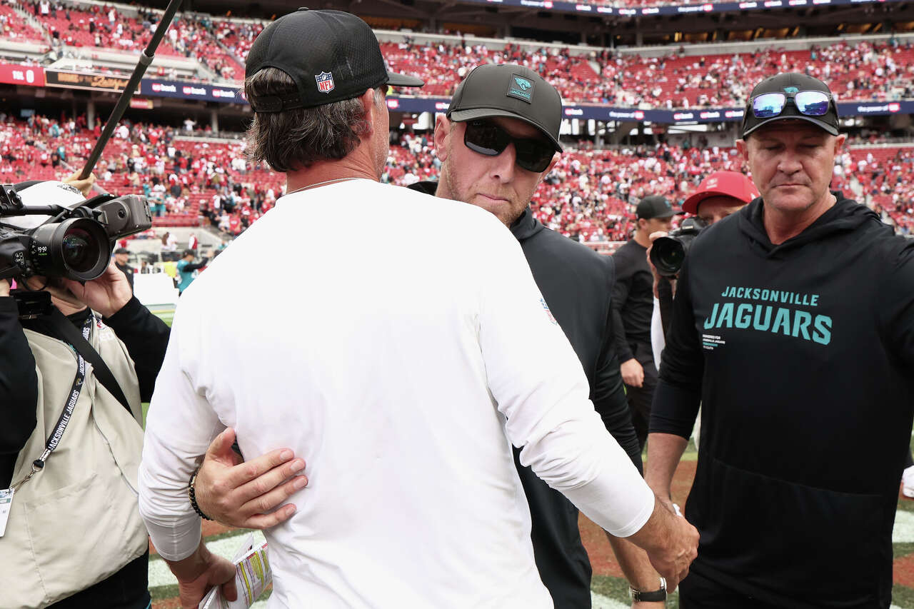 49ers, Jaguars coaches have to be restrained in fiery postgame exchange