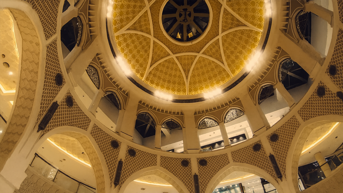 Walking Tour Inside Dubai Mall (4K)