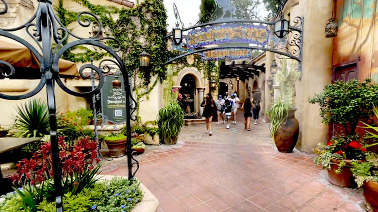Where To Eat At Disneyland, Based On Your Favorite Disney Movie