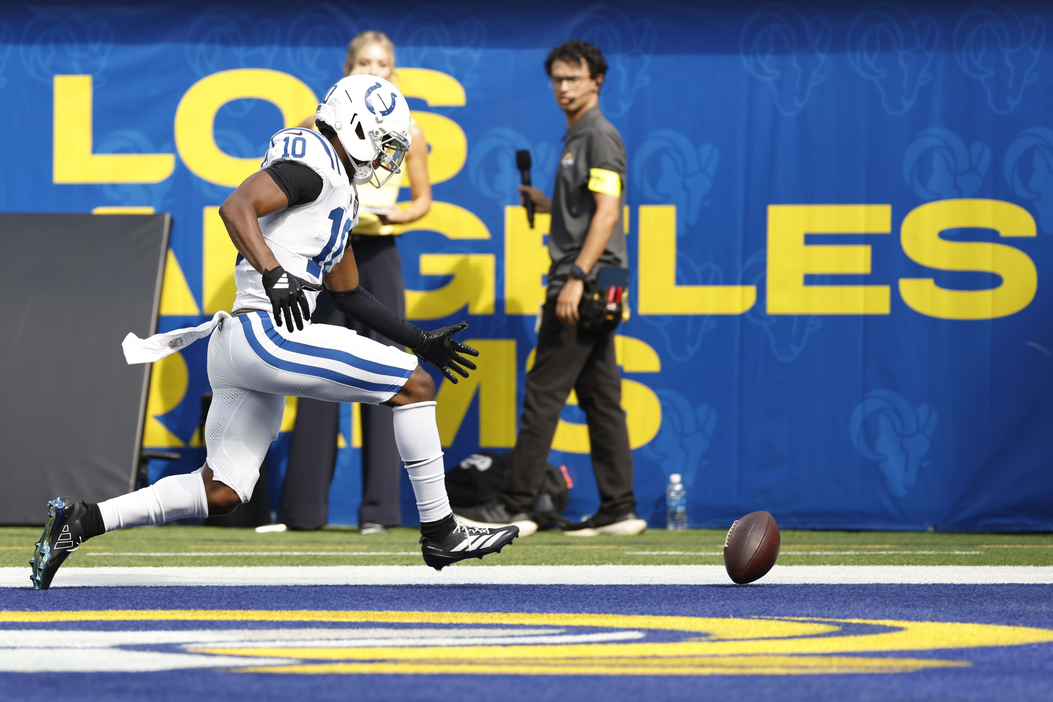 Colts can’t overcome AD Mitchell’s egregious mistakes in close, 27-20 ...