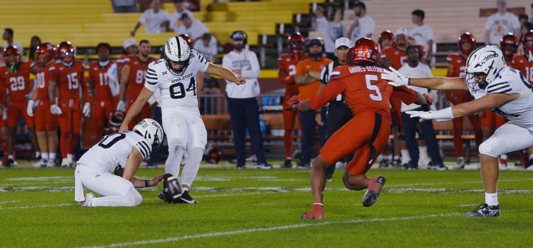 Iowa State football OL Carson Rhodes executes kickoff for injured Chase ...