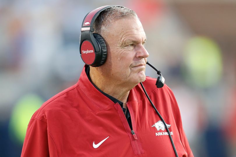 Arkansas fires head coach hours after being destroyed by Notre Dame as ...