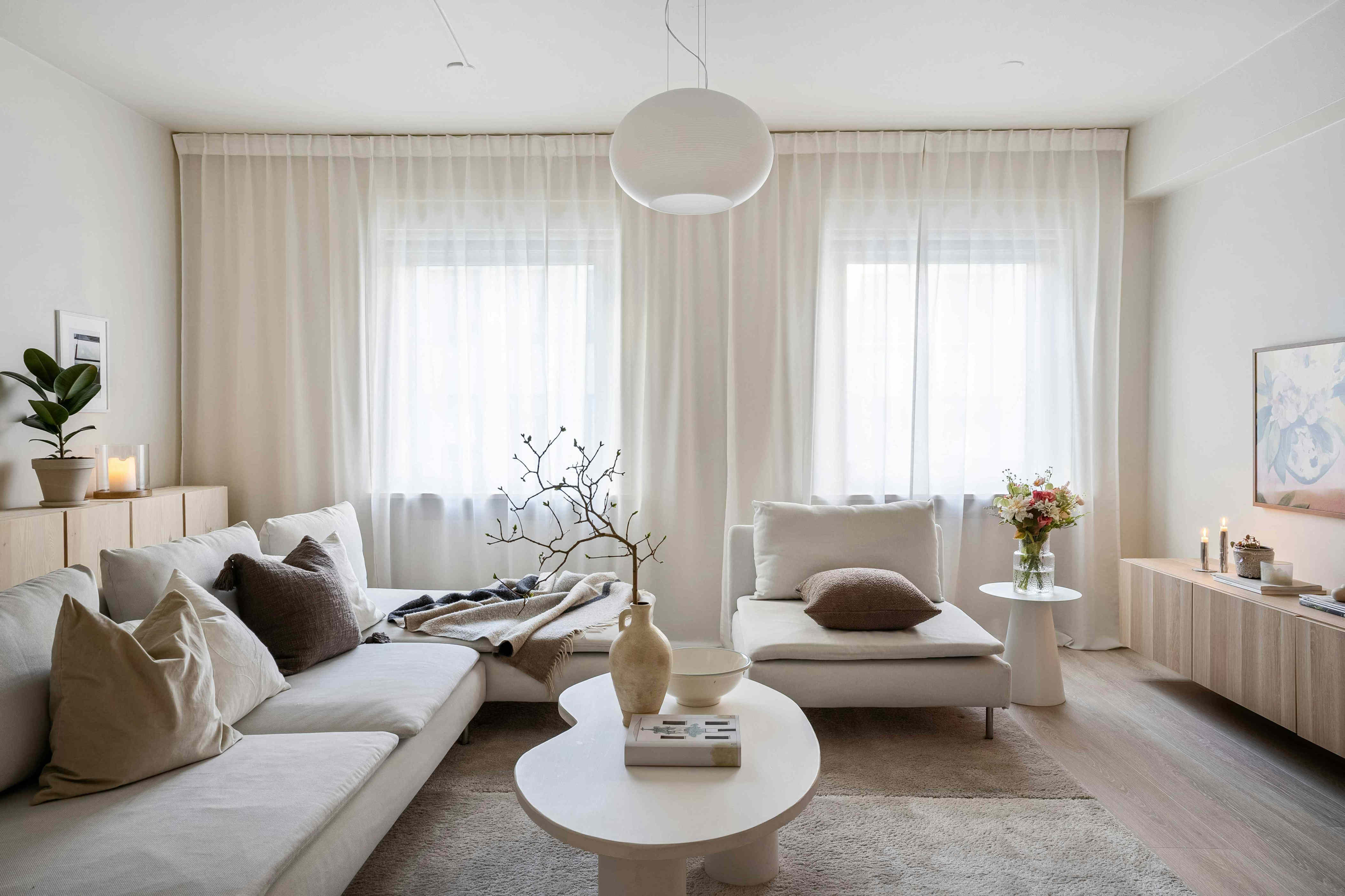 Minimalists never keep these 7 things when they declutter (and you ...