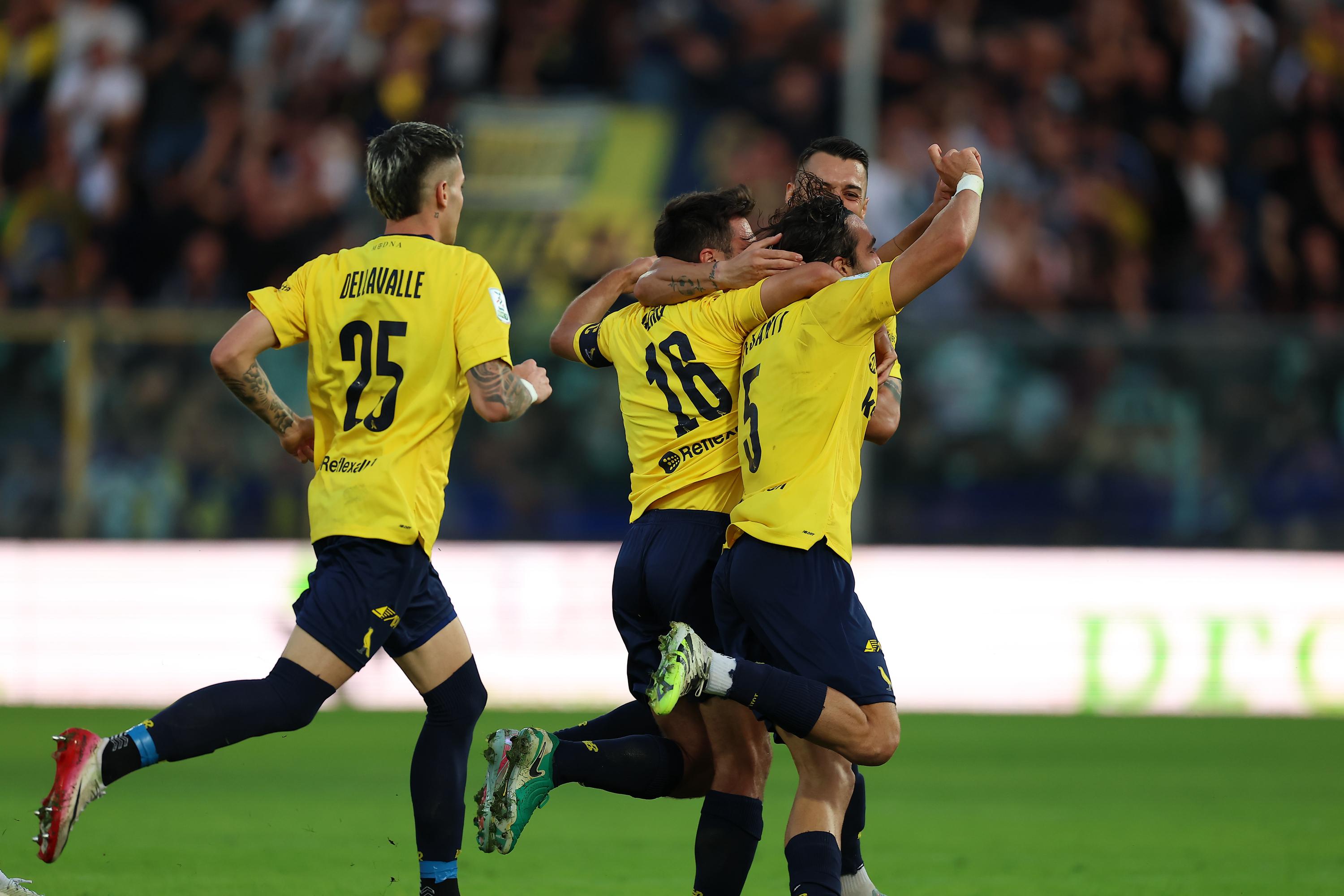 Il Modena non molla e ribalta il Pescara, adesso è solo in vetta alla ...