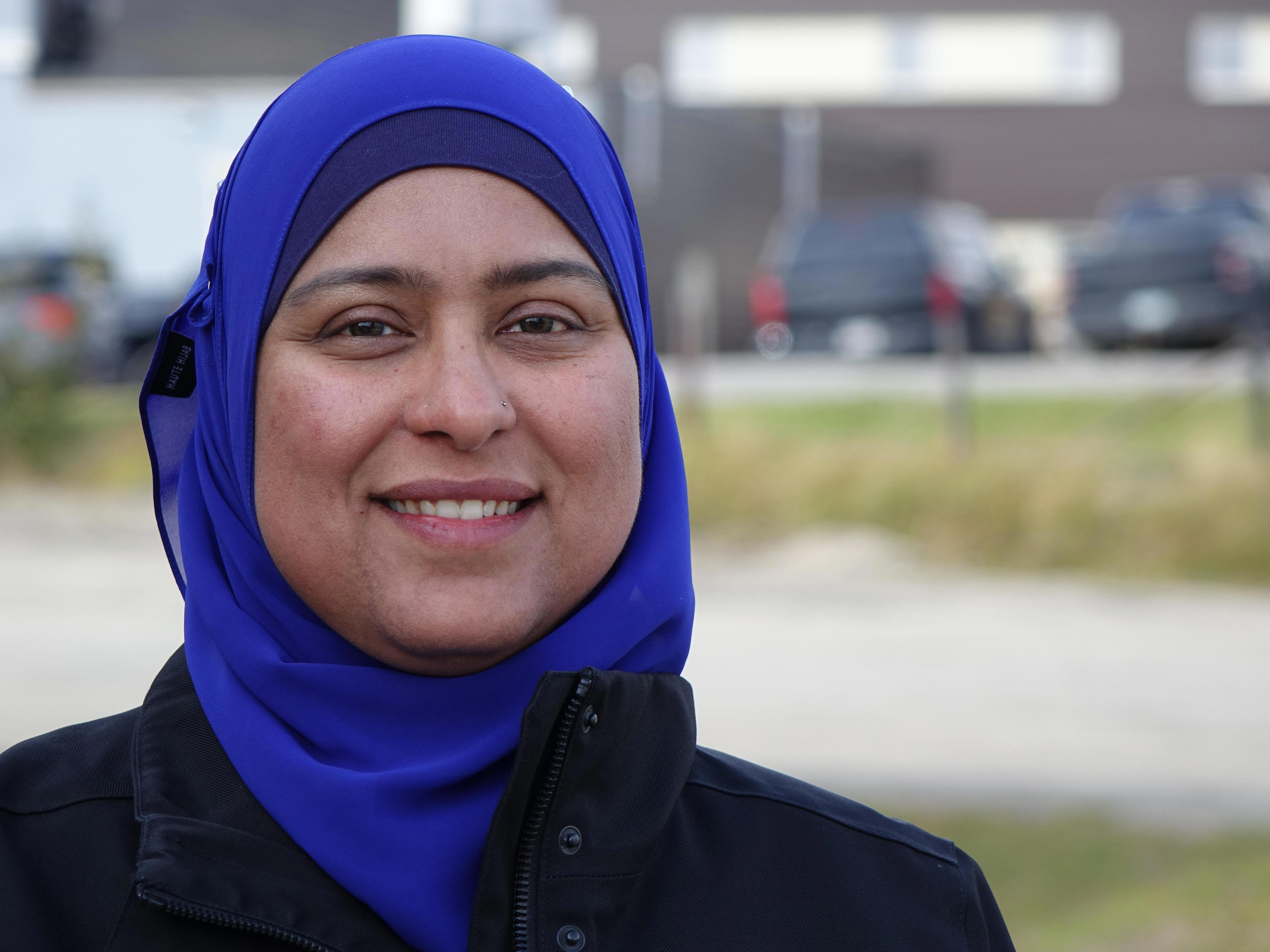 La lutte de Shazia Razi, première candidate voilée aux élections ...