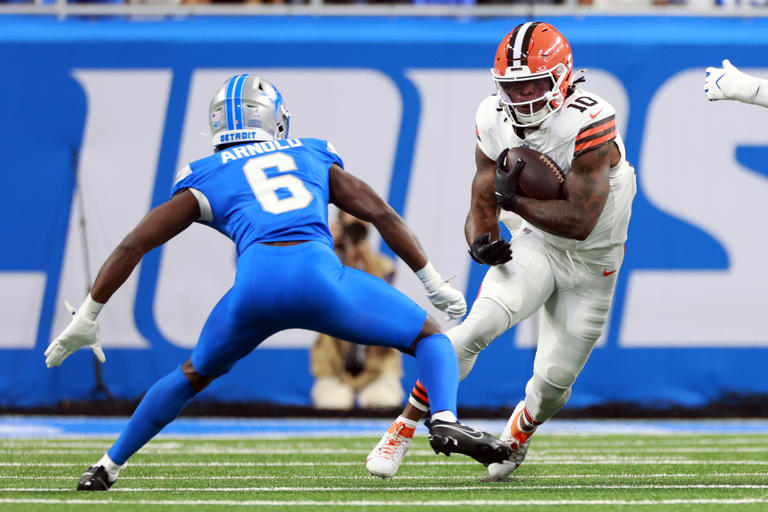 Lions injury update: Both starting cornerbacks leave early vs. Browns
