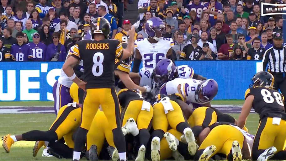 Aaron Rodgers Watching Steelers Do the Tush Push Without Him Led to ...