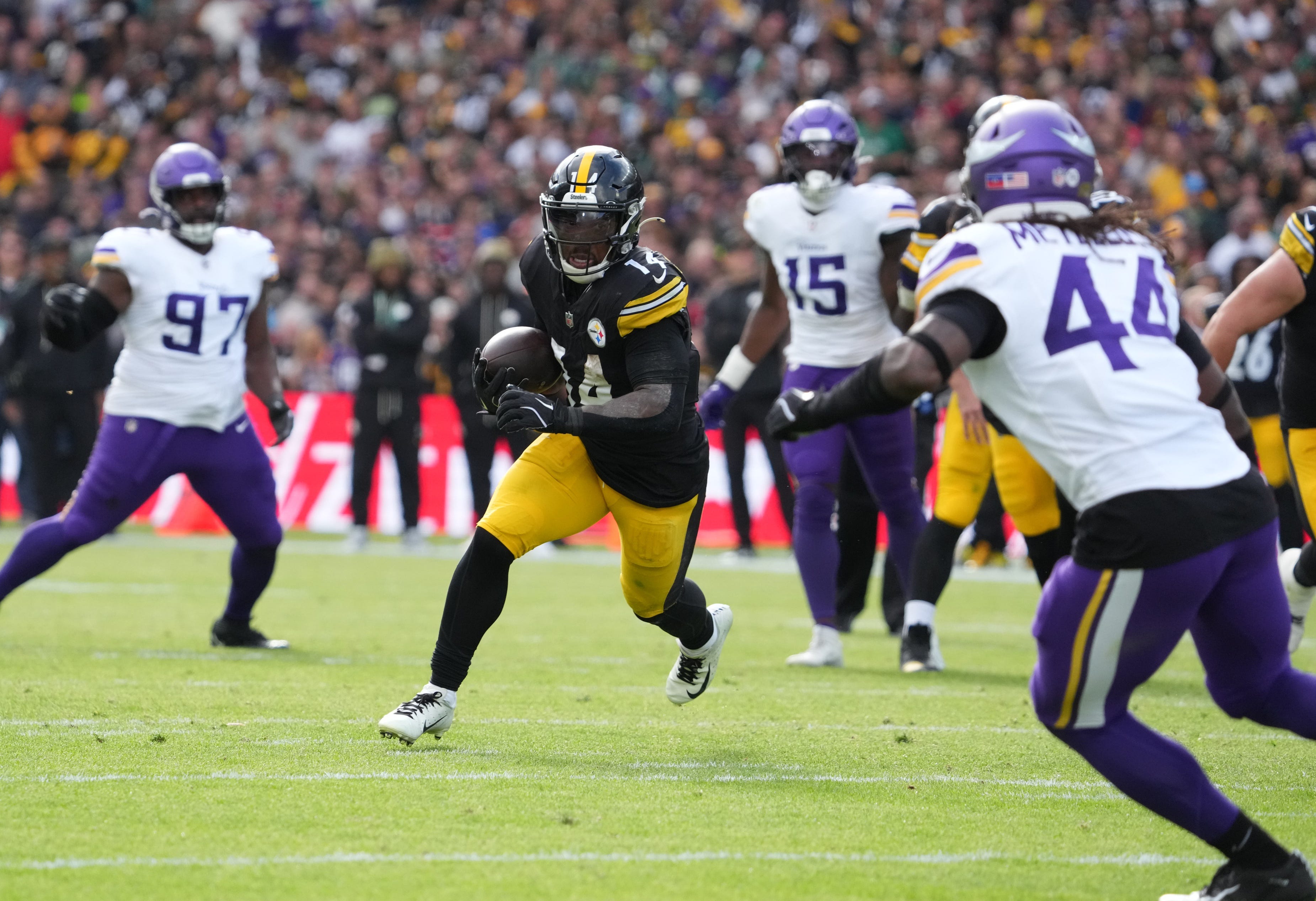 Glad Kenneth Gainwell is with us, tailback rushes for 99 yds in win