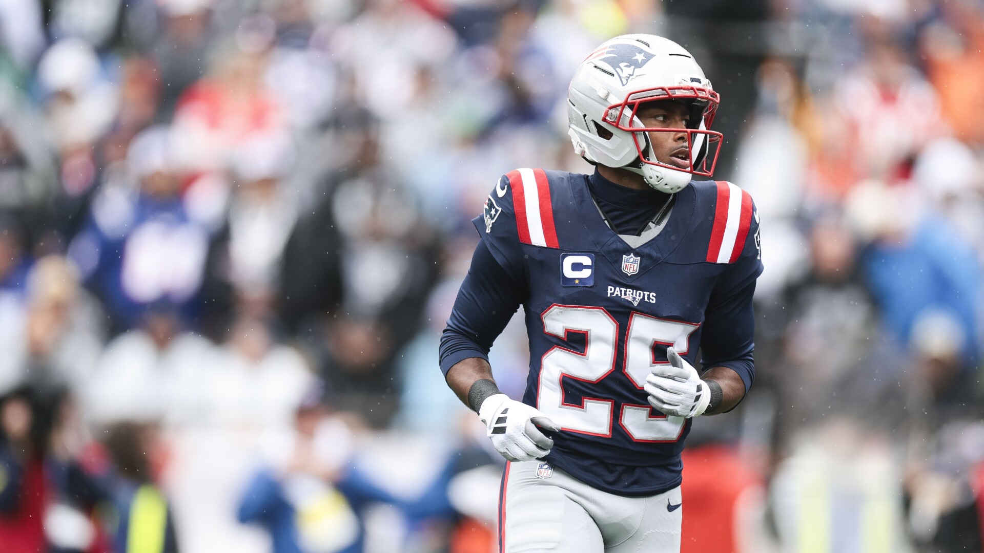 Marcus Jones' 33-yard INT return gives Patriots a 14-10 lead