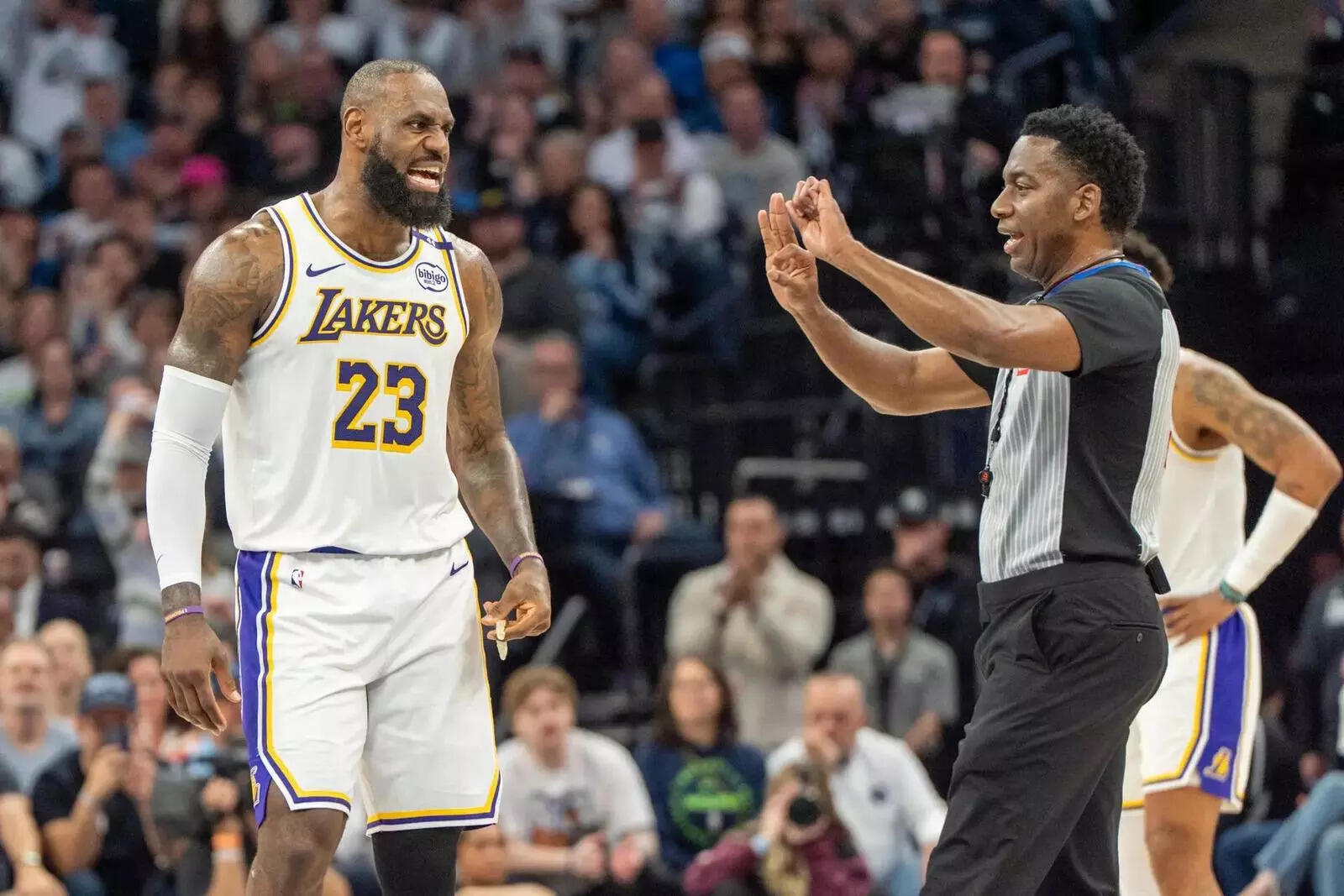 NBA Trade Rumors: Los Angeles Lakers Predicted to Cut Ties with $18.48 ...