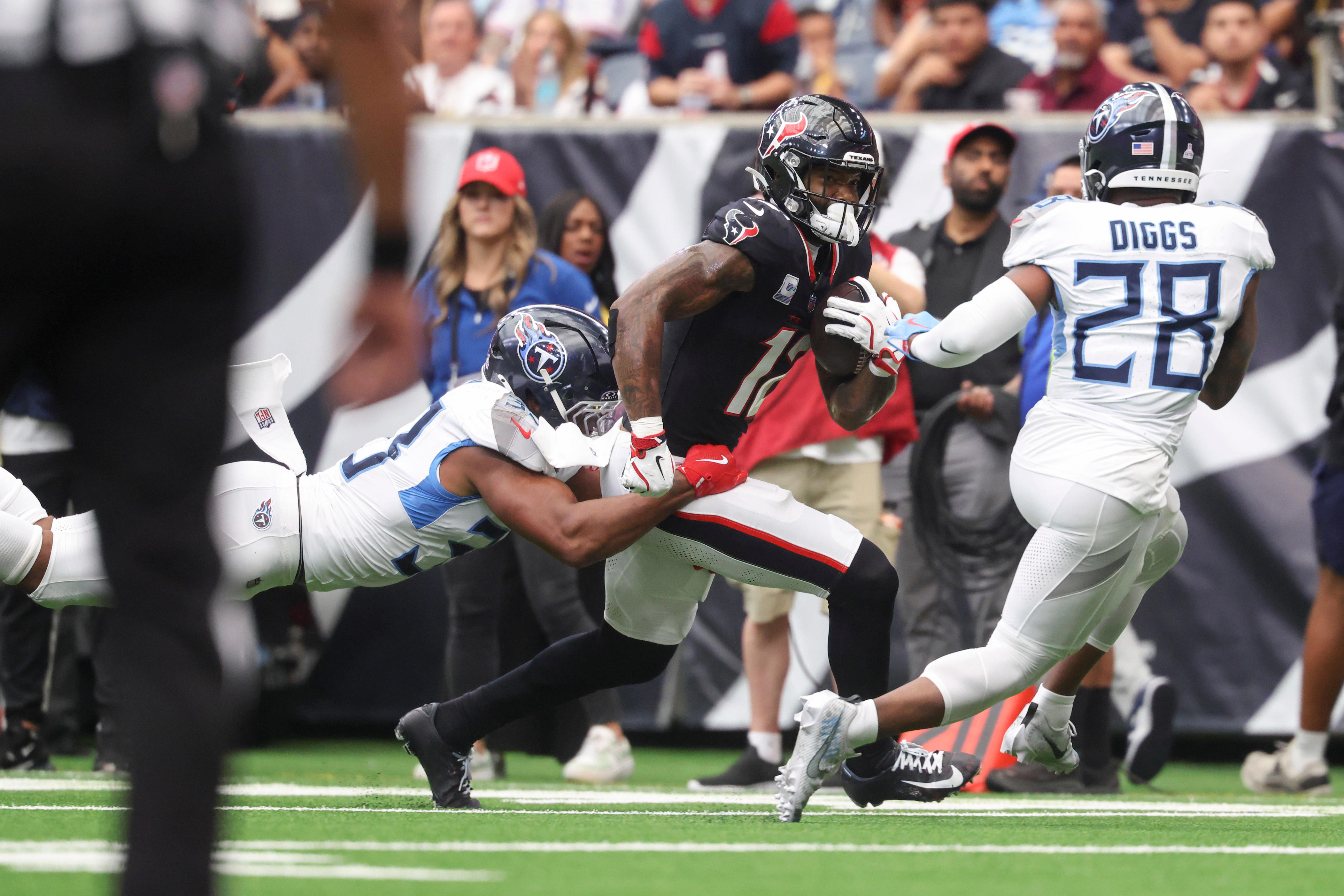 Nico Collins lets L'Jarius Sneed know 'who he is' in game-altering play ...