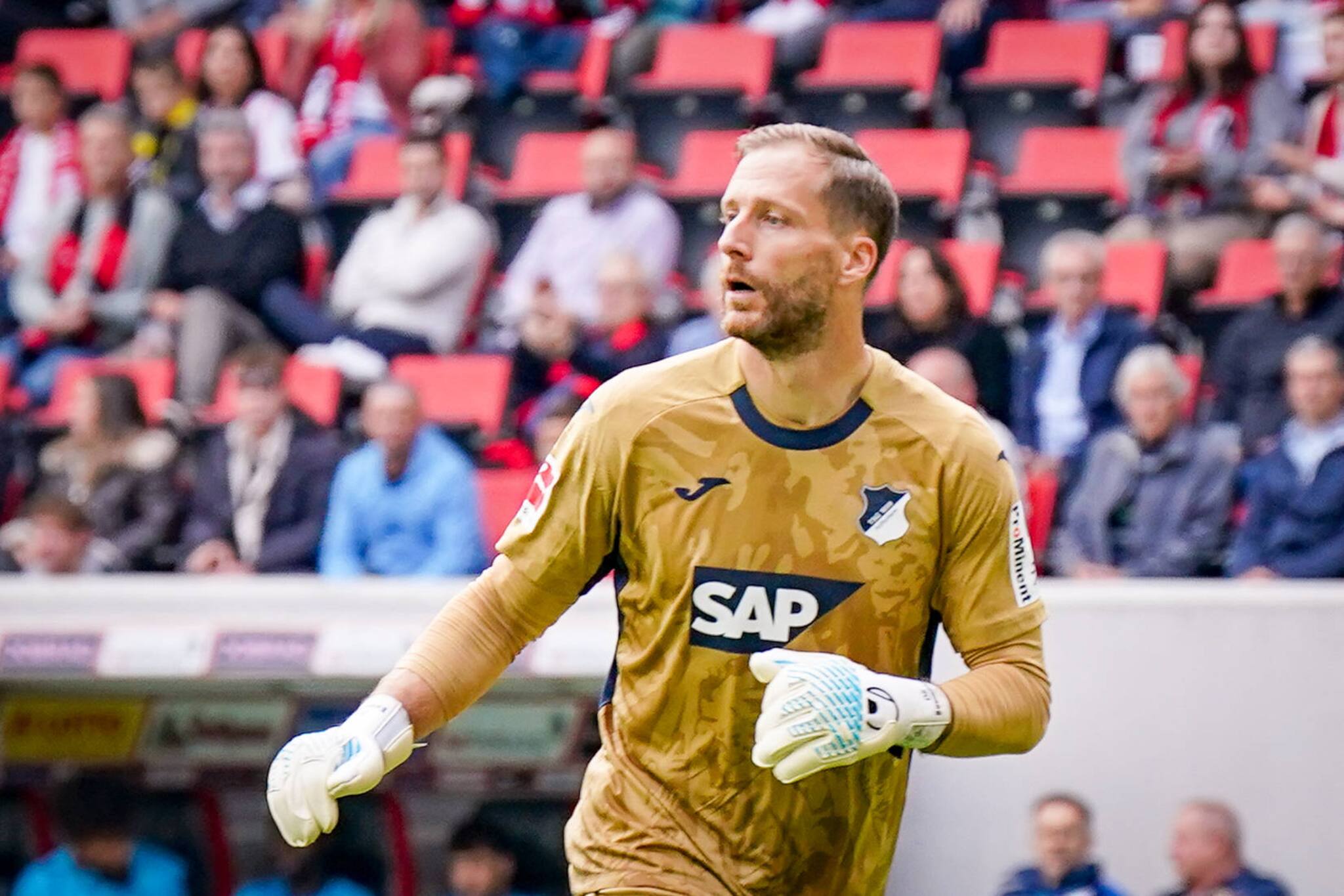 Noah Atubolu bald DFB-Torwart? Stammkeeper Baumann voll des Lobes