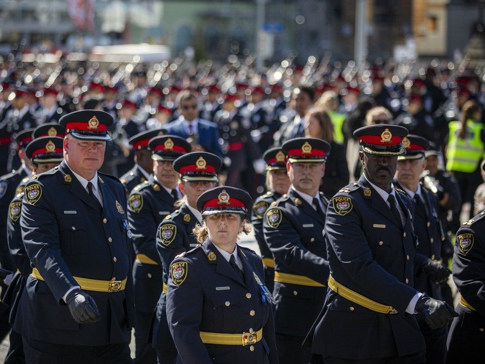 Police, peace officers mark 48th annual memorial service on Parliament Hill