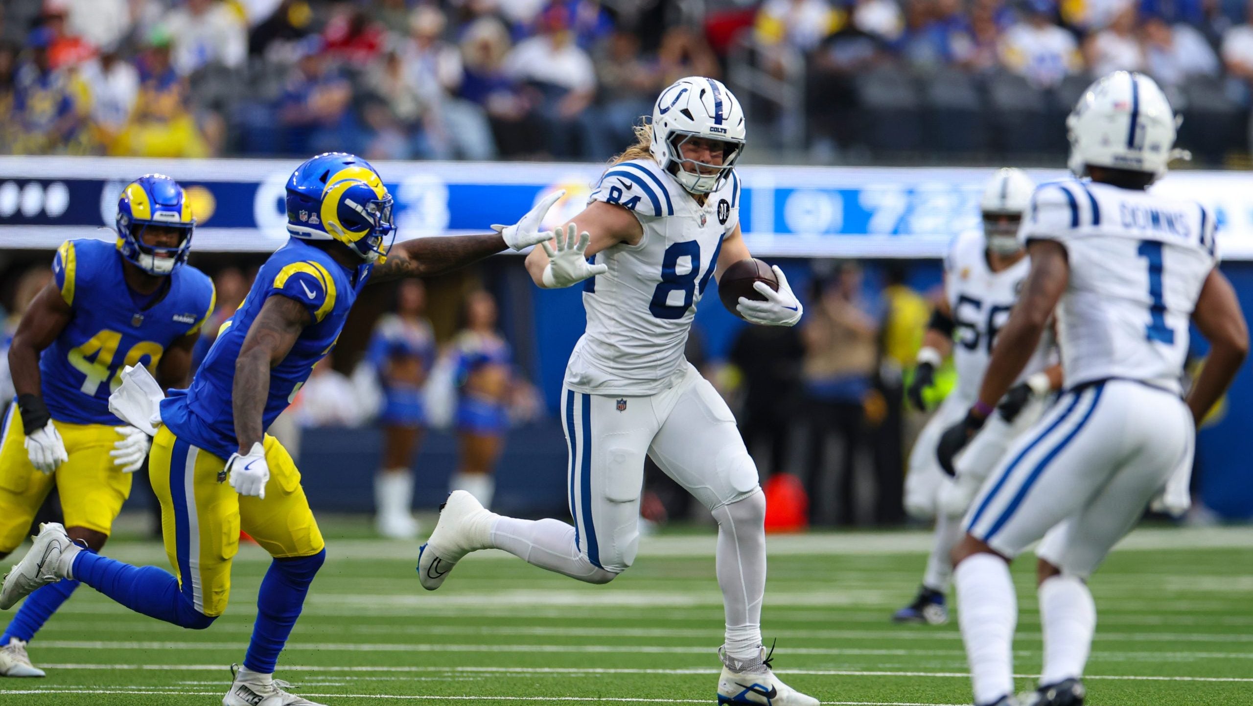 Halftime: Colts trail Rams 13-10