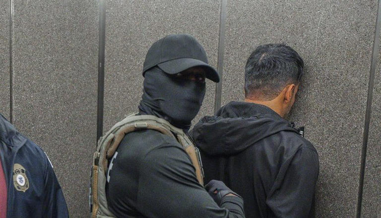 Trump Administration tells federal officers to ignore California’s mask ...