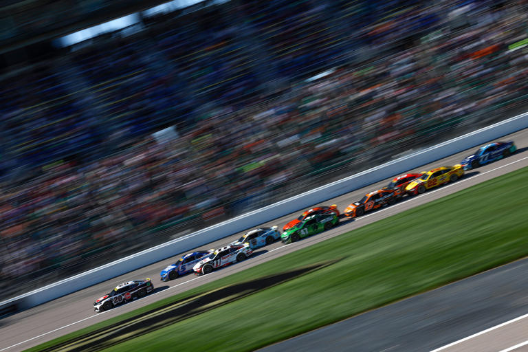 NASCAR results, full finishing order of playoff race at Kansas