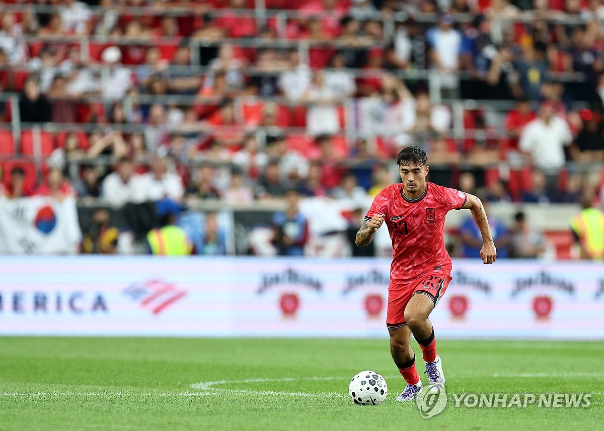 Half-Korean midfielder Castrop back on nat'l football team for Oct ...