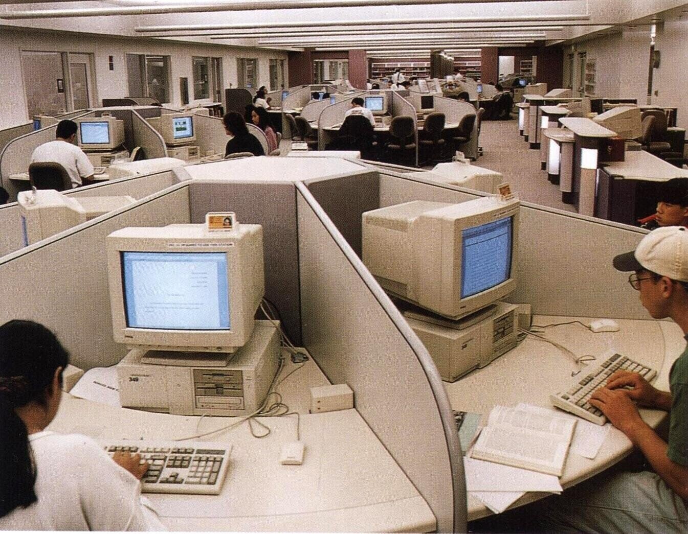 Retro Photos That Tell the Story of the Early Internet