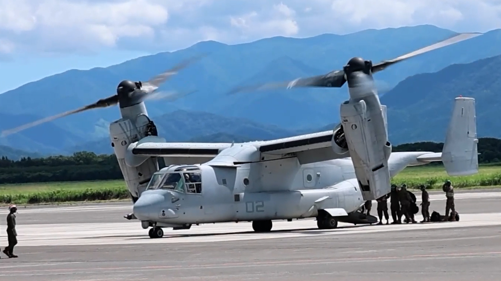 US Marines VMM-262 Aircrafts Landing in Japan