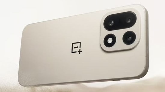 OnePlus 15 5G mobile design teased in a new colour variant: Here’s what ...