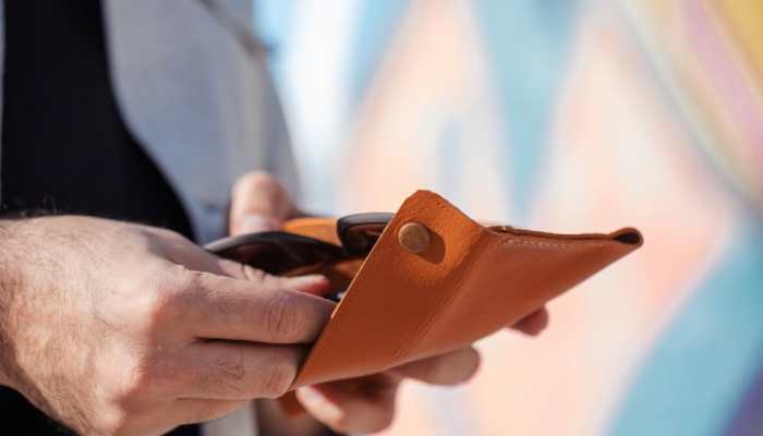 What To Always Keep In Your Wallet — And 5 Things To Never Carry