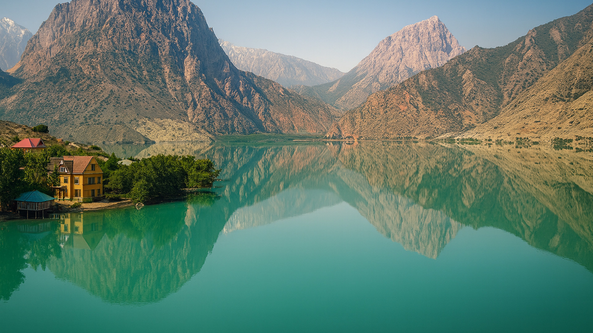Lago Iskanderkul en Tayikistán – Montañas Fann en 4K